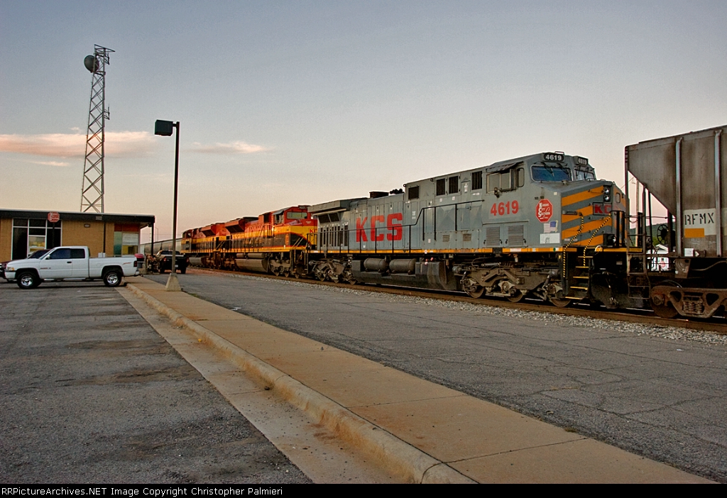 KCS 4619 on KCS G-IHKCS-27